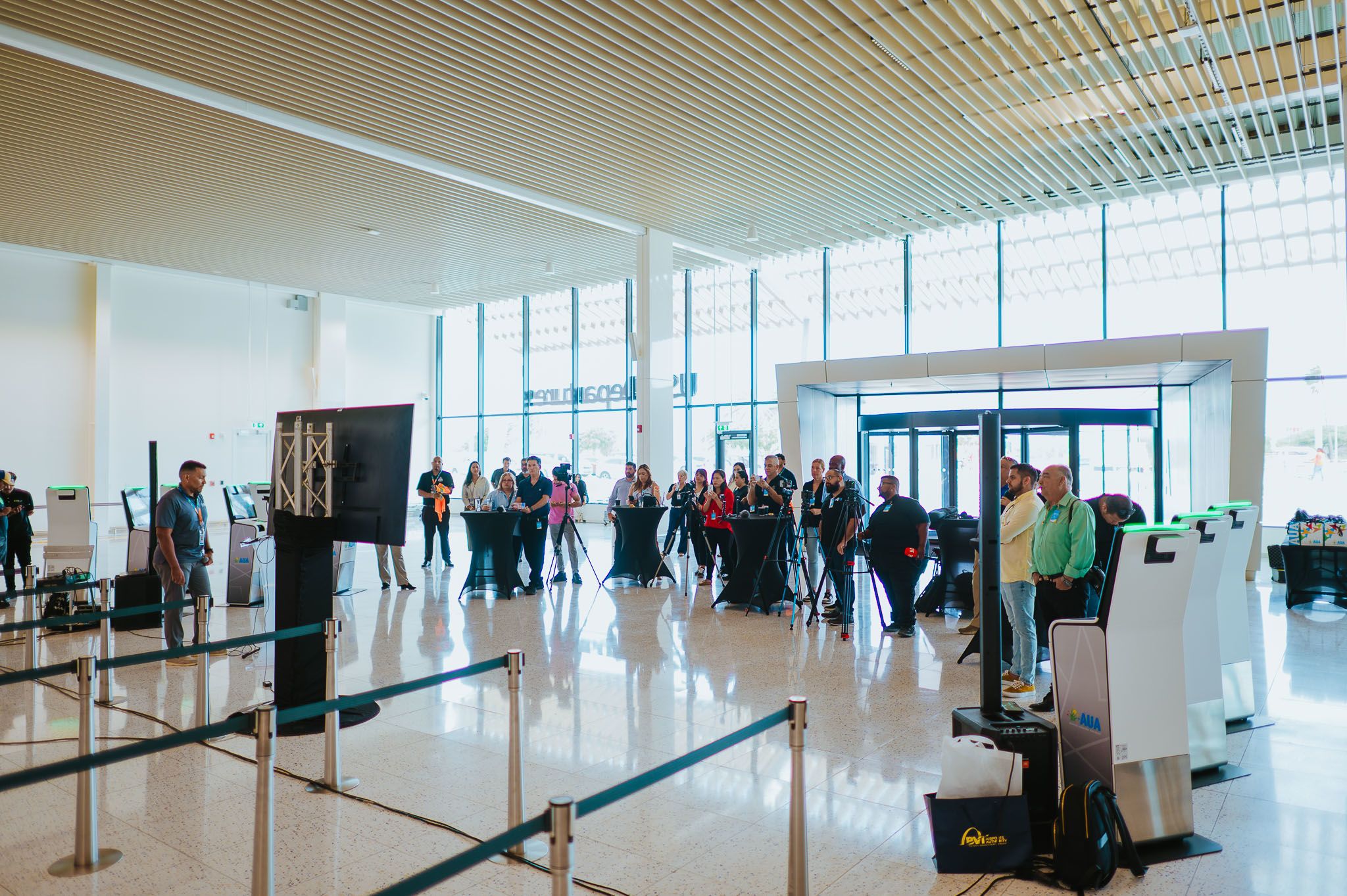 Aeropuerto di Aruba tabata anfitrion di bishita di prensa anticipando ...